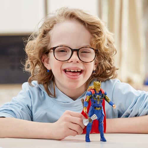 Thr thor dlx action figure