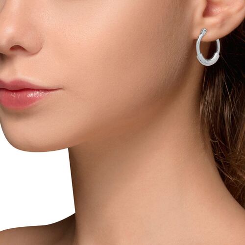 Aretes Marca Anne Klein Material Acero Color Plata Modelo 01g00022