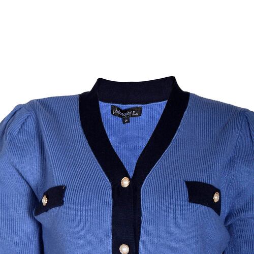 Suéter corto Philosophy talla grande color azul modelo HH11059