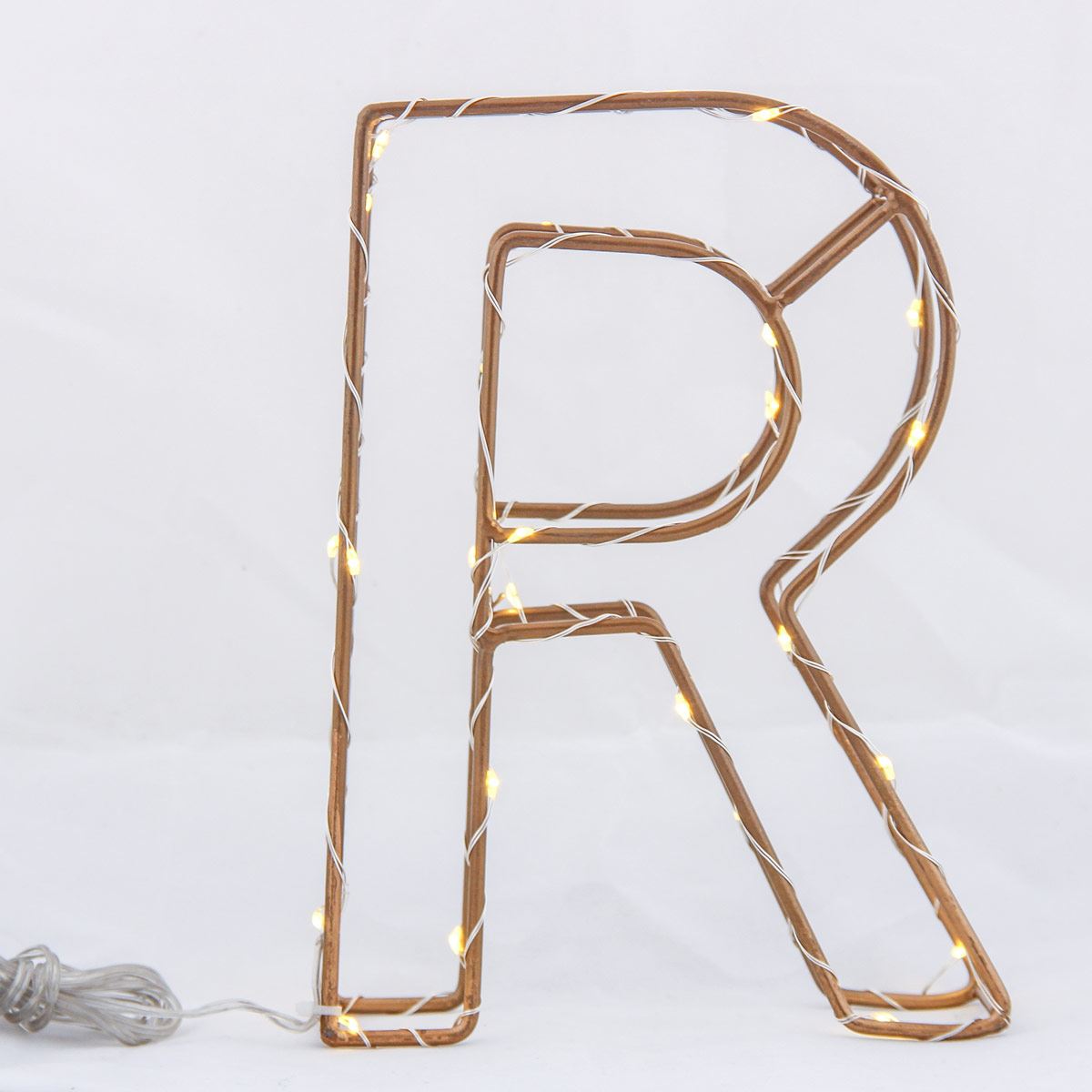 Letra decorativa con luz "R"