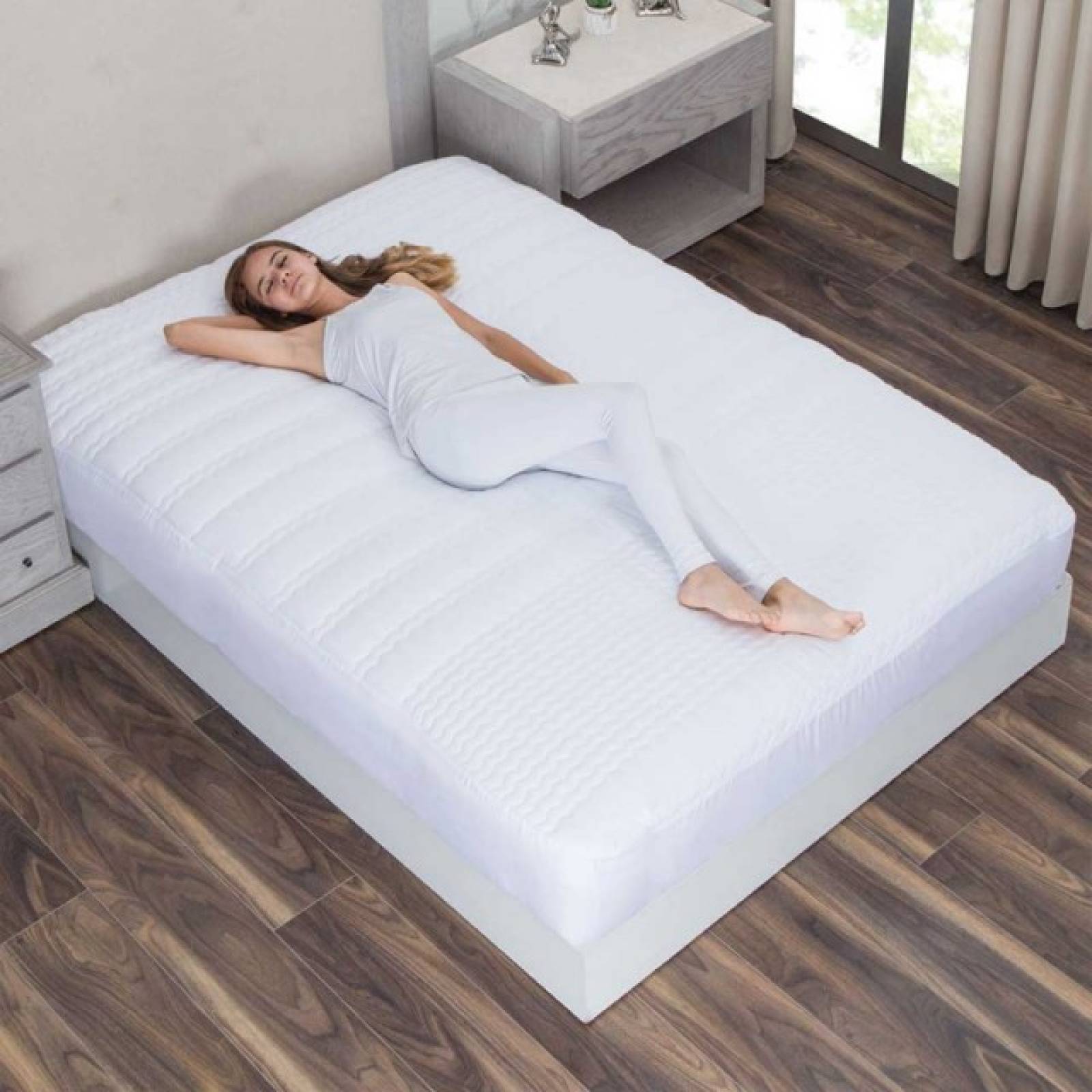 Protector Ortopedico Capitonado King Size Blanco Concord.