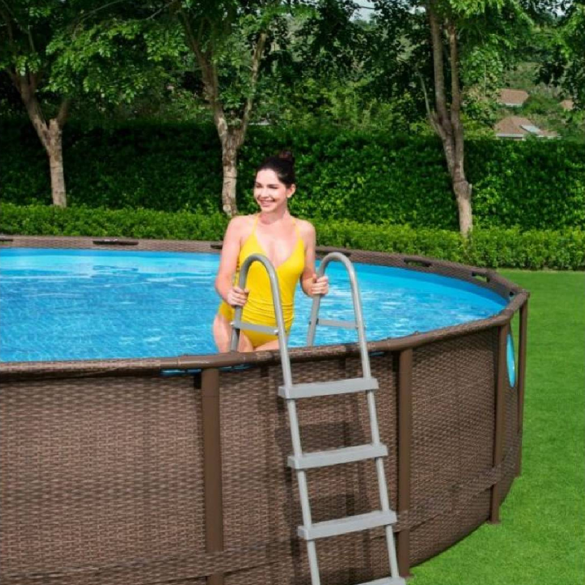 Alberca Estructural Redonda 4.88 x 1.22 m con Escalera, Tapa, Bomba y ...